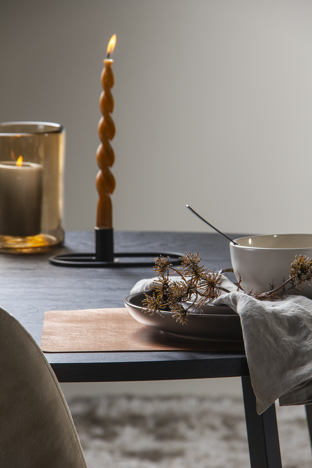 Lagos spisebrikke - Dekk bordet med fine duker og dekkebrikker